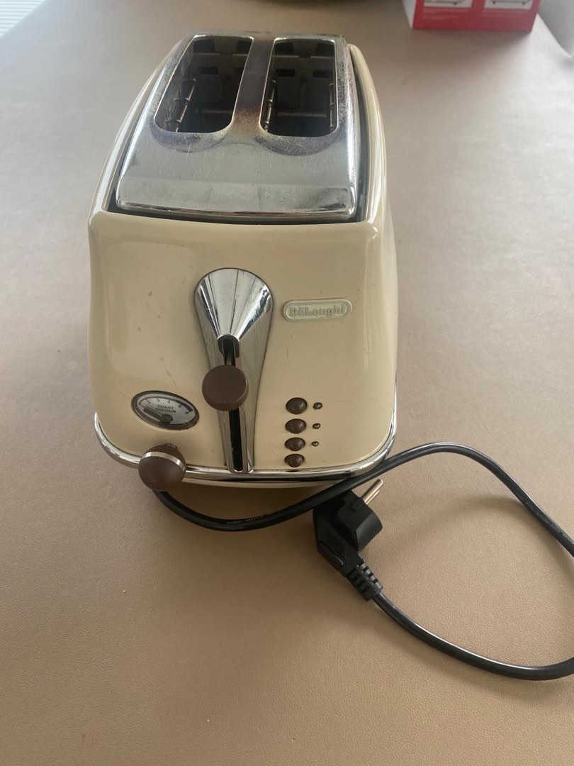 De'Longhi Icona Toaster - Cream, TV & Home Appliances, Kitchen ...
