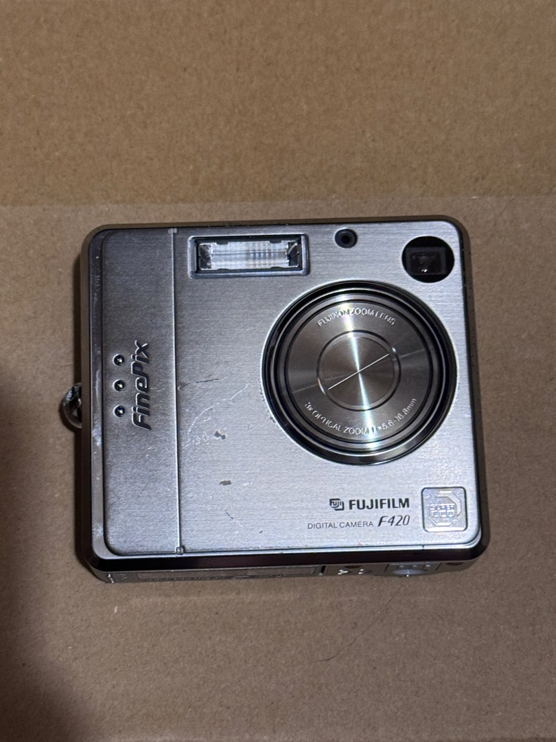 Fujifilm f420 相機 數位相機 富士, 相機攝影, 相機在旋轉拍賣