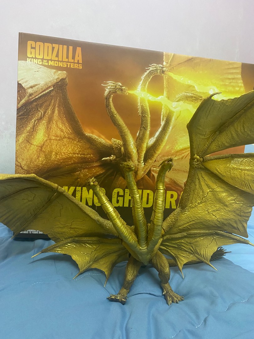 Hiya toys King Ghidorah Gravity beam version, Hobbies & Toys, Toys ...