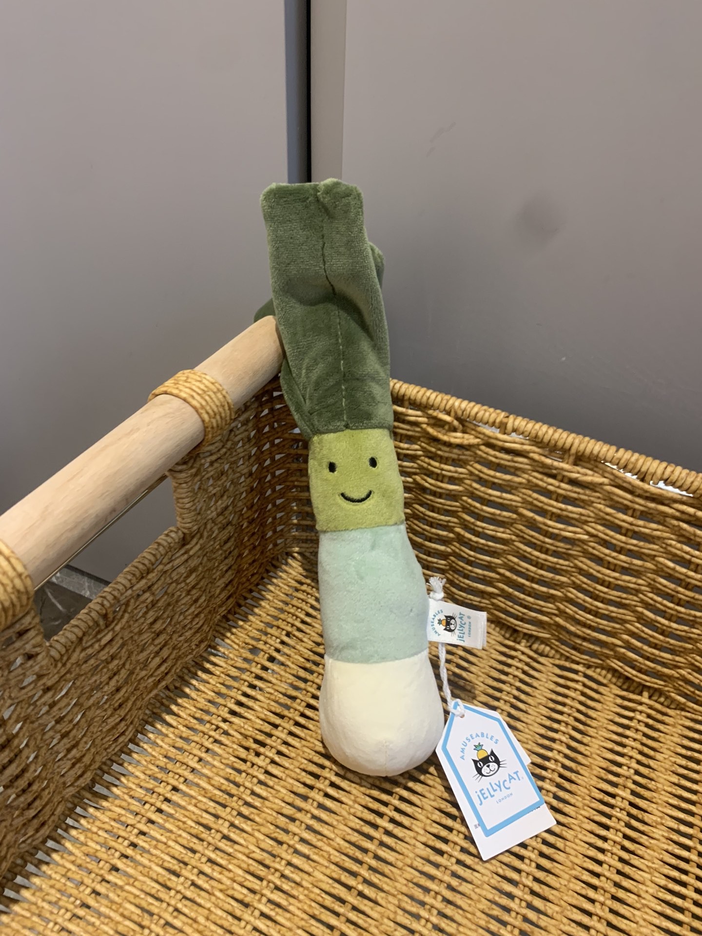 JELLYCAT Green Onion British Fun Lively Leek Green Onion Vegetable Doll ...