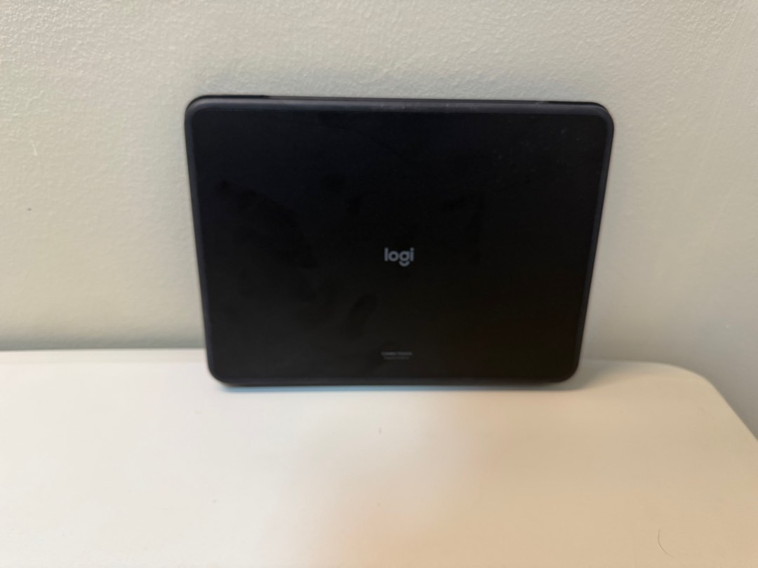 Logi Keyboard Case for iPad Combi Touch, Computers & Tech, Parts ...