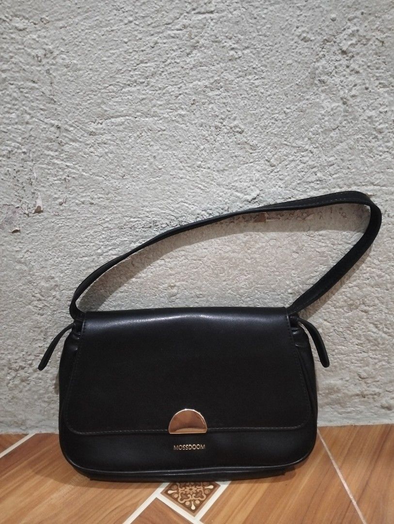 Moodoom Black Shoulder Bag, Luxury, Bags & Wallets on Carousell