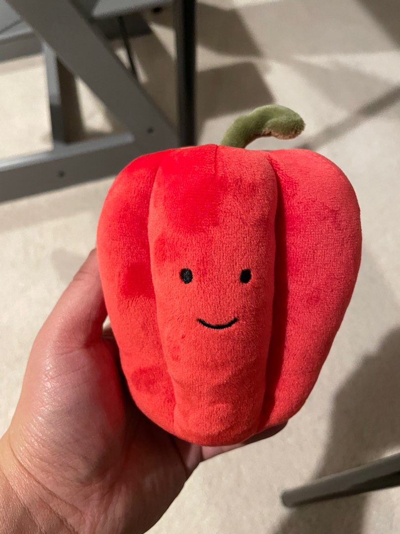 (Retired 絕版) Jellycat vivacious pepper 極廿罕有紅椒, 興趣及遊戲, 玩具 & 遊戲類 - Carousell