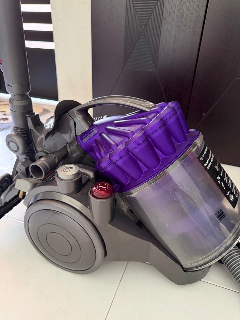 Dyson Stowaway DC32 Contact Plus Vacuum Cleaner, TV & Home Appliances ...