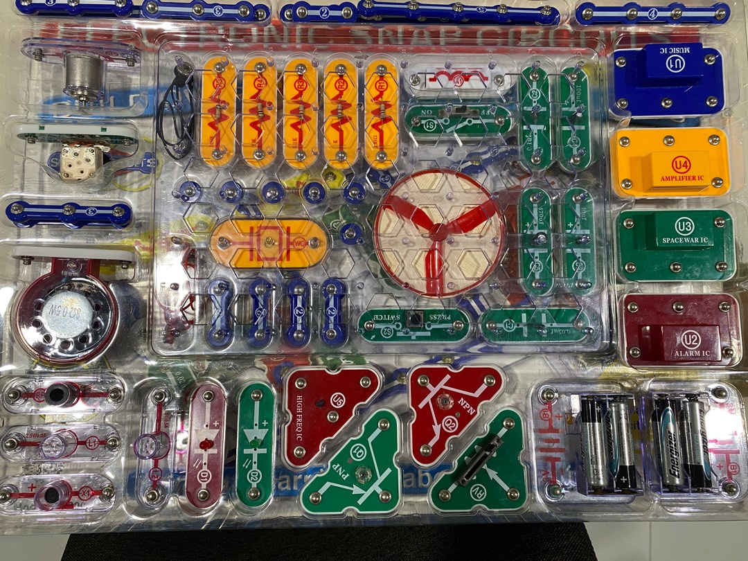 Elenco Electronic Snap Circuits SC-300 Kit, Hobbies & Toys, Toys ...