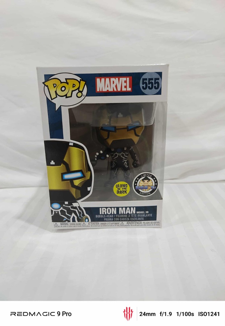 FUNKO POP MARVEL - IRON MAN MODEL 39 - BOBBLE-HEAD FIGURINE - GLOWS IN ...
