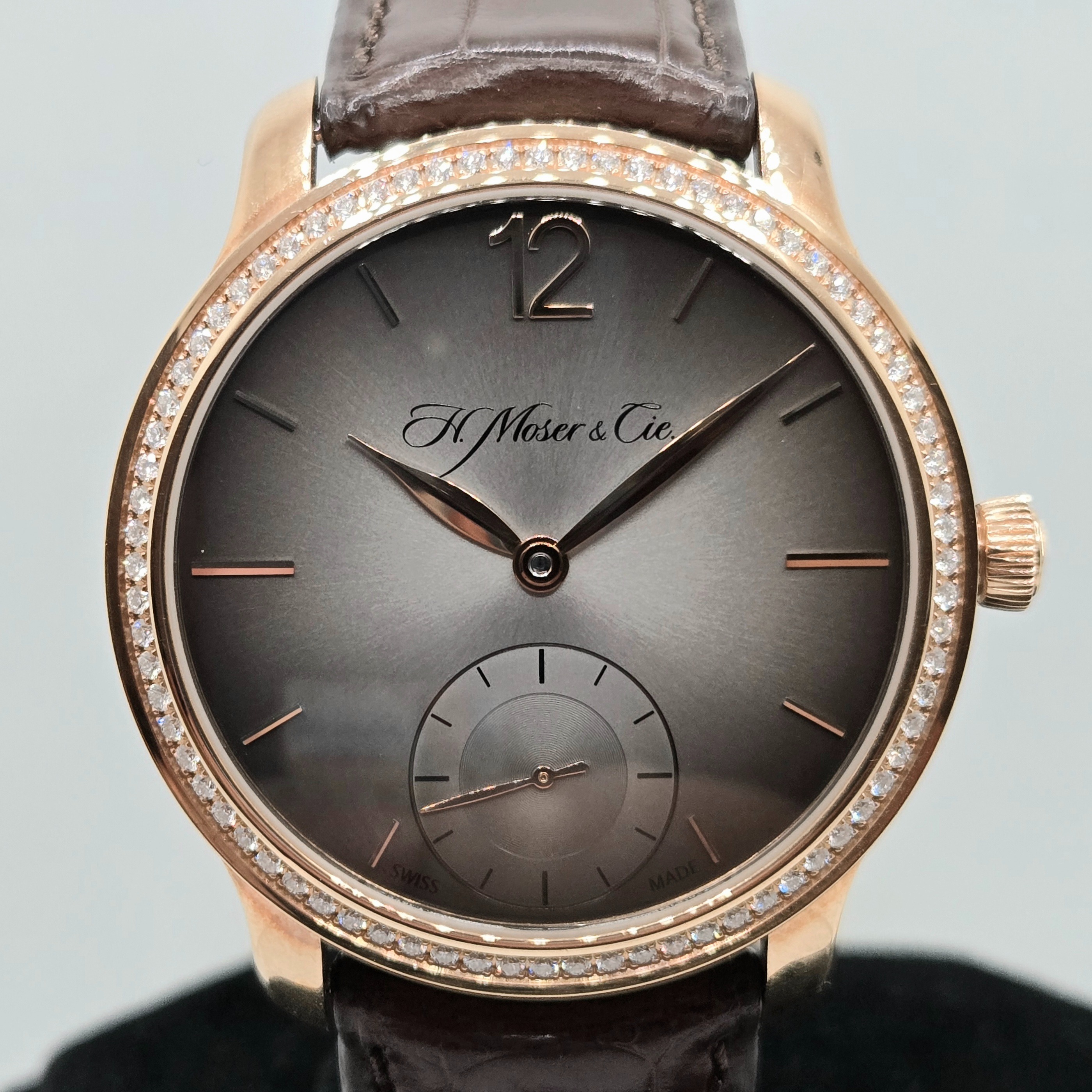 H. Moser & Cie. Endeavour Small Seconds (1321-0114), Luxury, Watches on ...