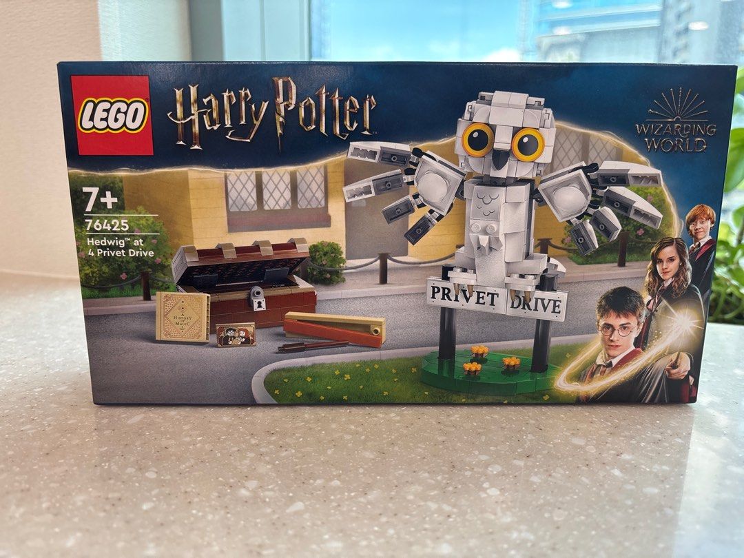 LEGO Harry Potter Hedwig at 4 Privet Drive 76425, Hobbies & Toys, Toys ...
