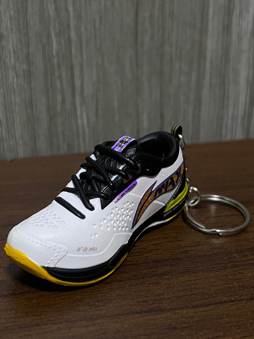 Li Ning DF-01 MAX Badminton Shoe Keychain, Sports Equipment, Other ...
