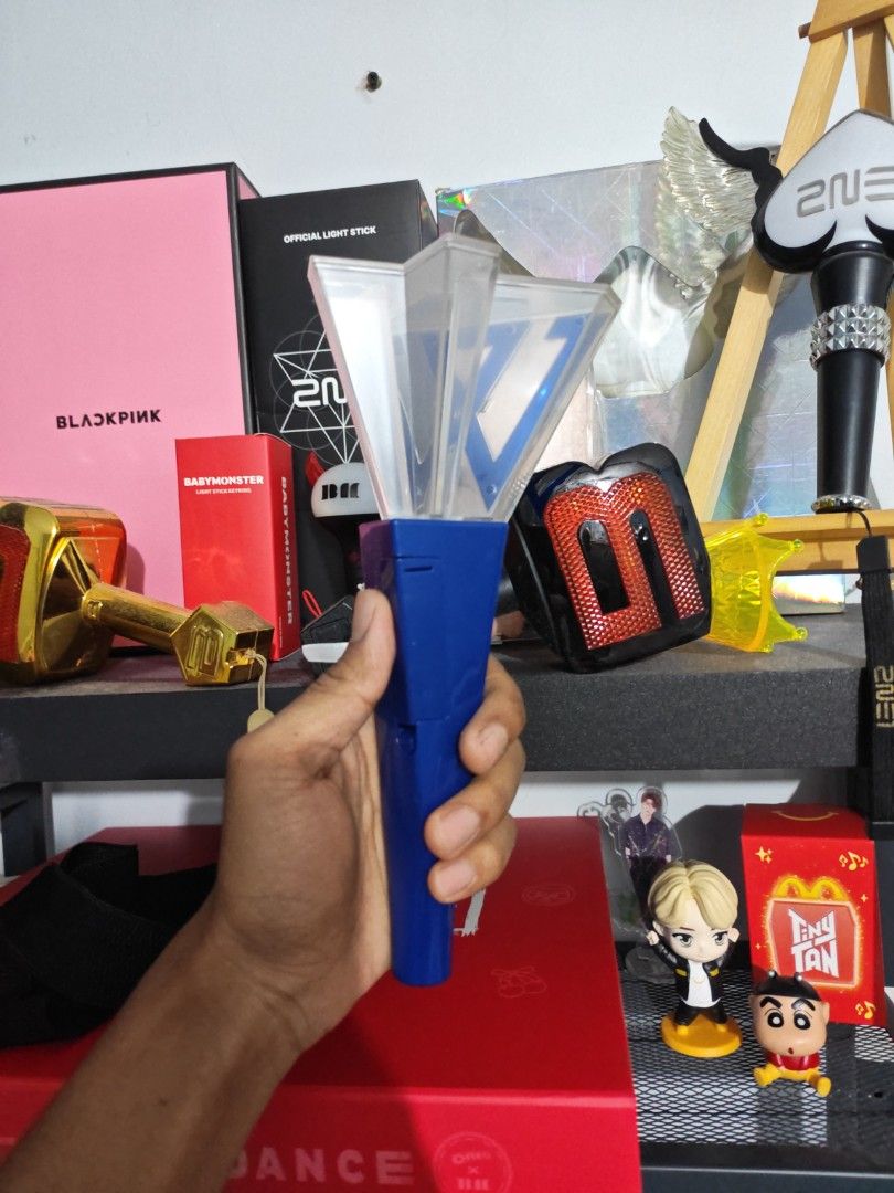 Winner Lightstick Original, Hobbies & Toys, Collectibles & Memorabilia ...
