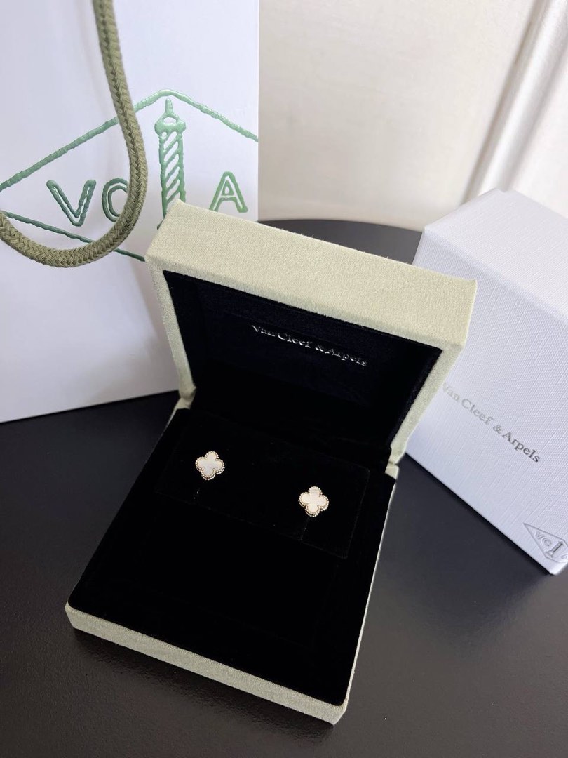 💯 Authentic Vca Sweet Alhambra Earring in White Mop. With box, Luxury ...