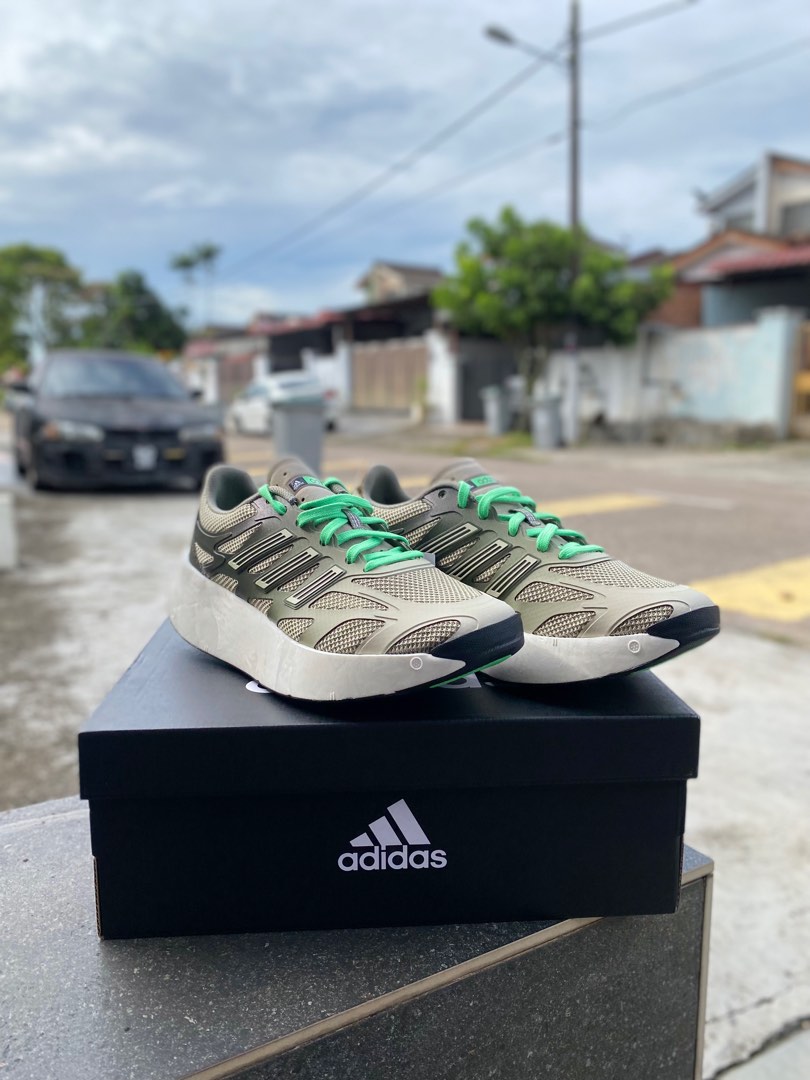 Adidas Adizero Aruku "7UK", Men's Fashion, Footwear, Sneakers on Carousell