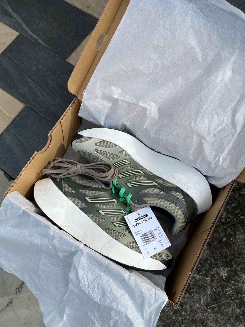 Adidas Adizero Aruku "7UK", Men's Fashion, Footwear, Sneakers on Carousell