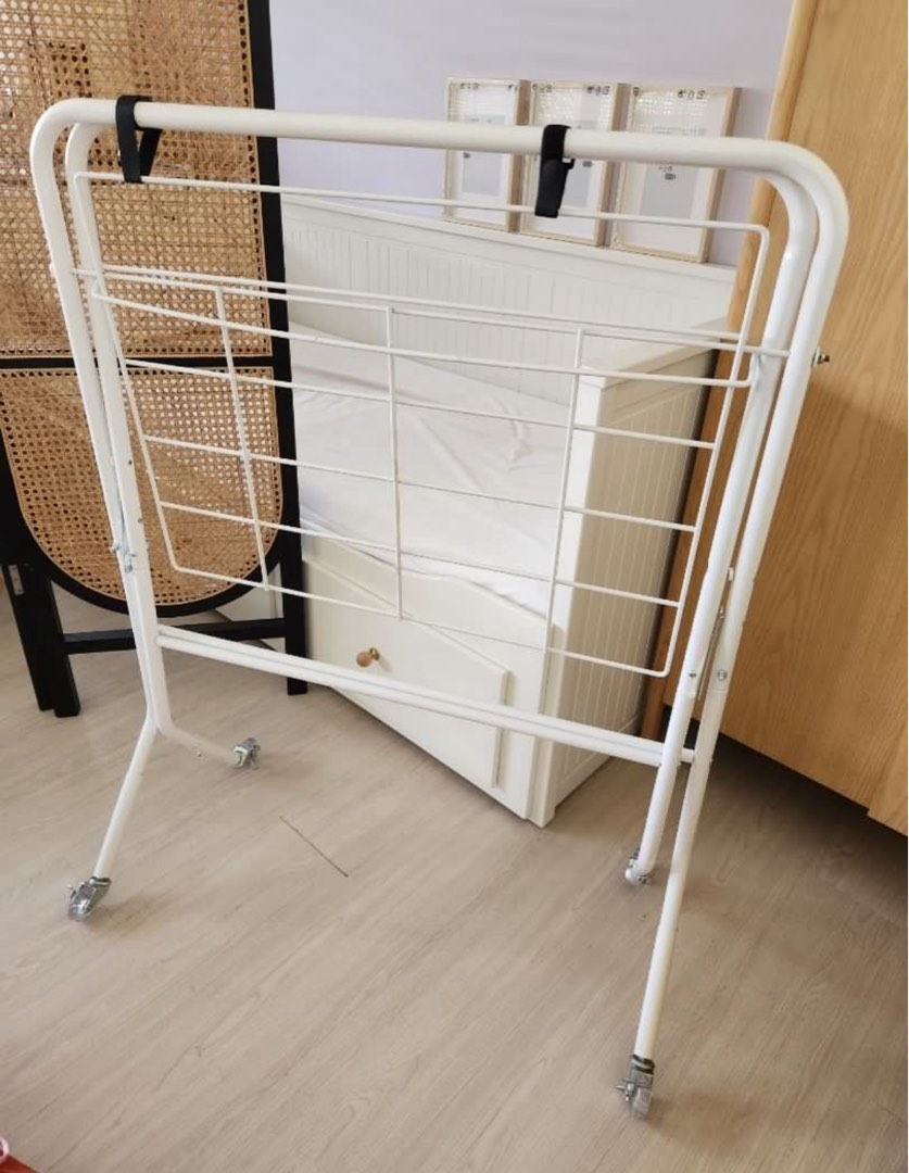 Baby bath stand, Babies & Kids, Bathing & Changing, Bathtub & Bath ...