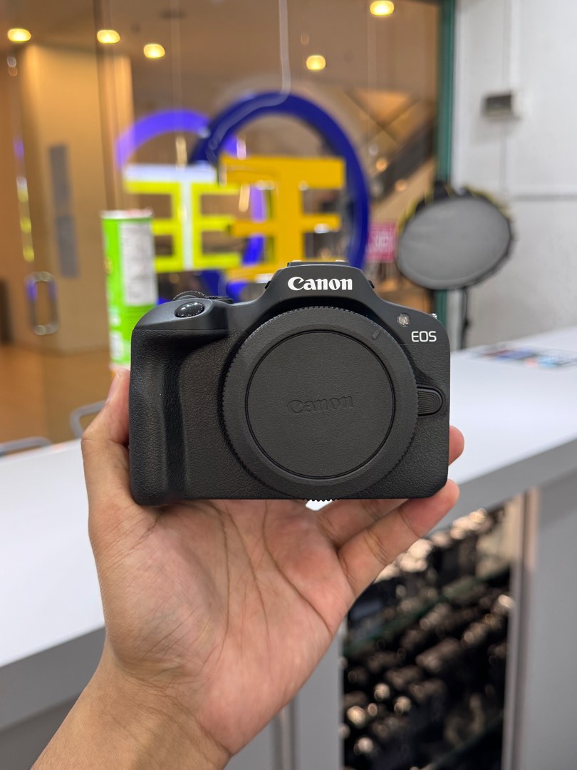 CANON EOS R100 + KIT LENS, Photography, Cameras on Carousell
