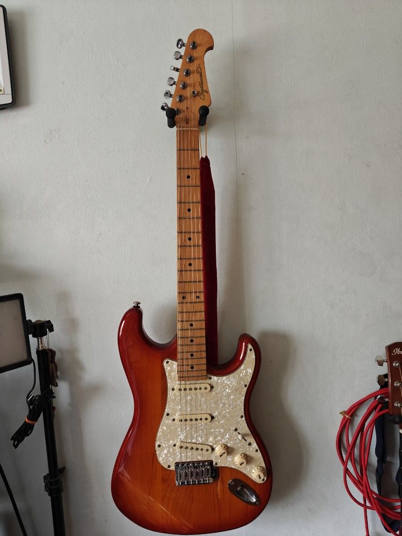 Craftsman Electric Guitar ST120 -Honey Sunburst Finish, Hobbies & Toys ...