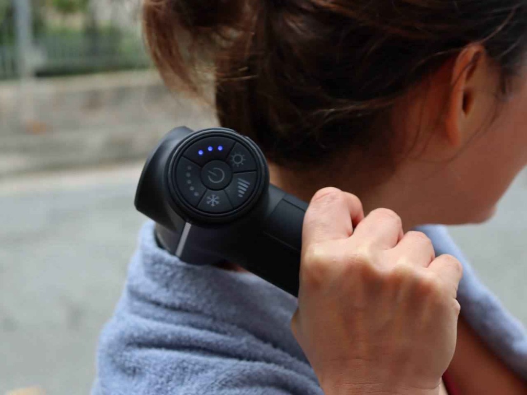 Fastest Hot & Cold Massage Gun (2047 Thermocool), Health & Nutrition ...