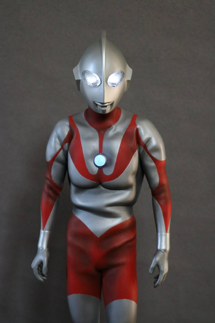 First Generation Ultraman B Type - Illuminated Finished Product ...
