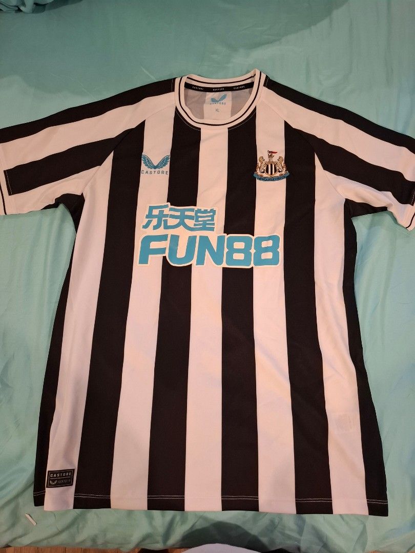 Newcastle United Home Jersey, Men's Fashion, Activewear on Carousell