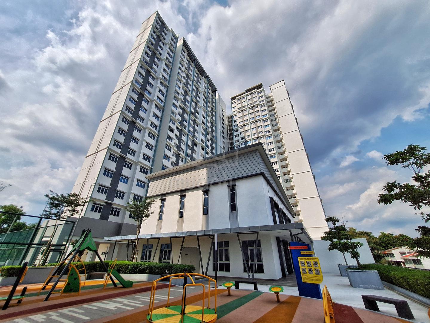 Nexus Room KTM MRT Kajang Line New Era UKM Nottingham IOI City Mall ...