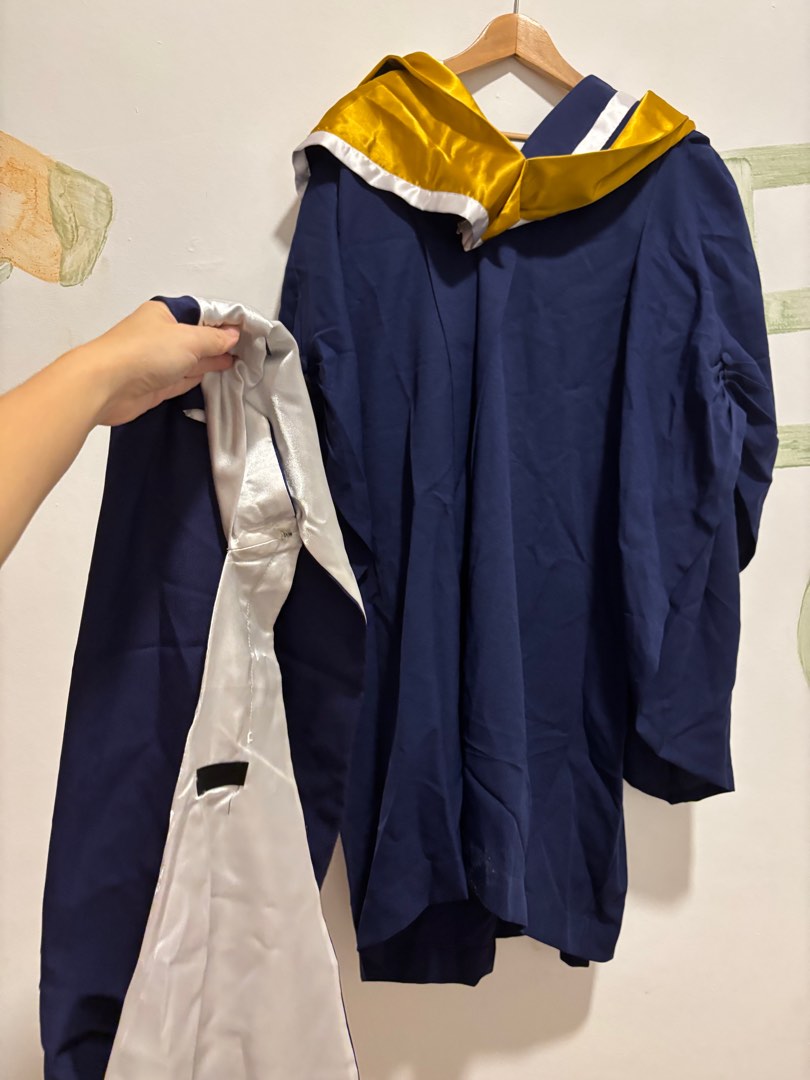 NUS Graduation Gown Set (Engineering & Business), Women's Fashion ...