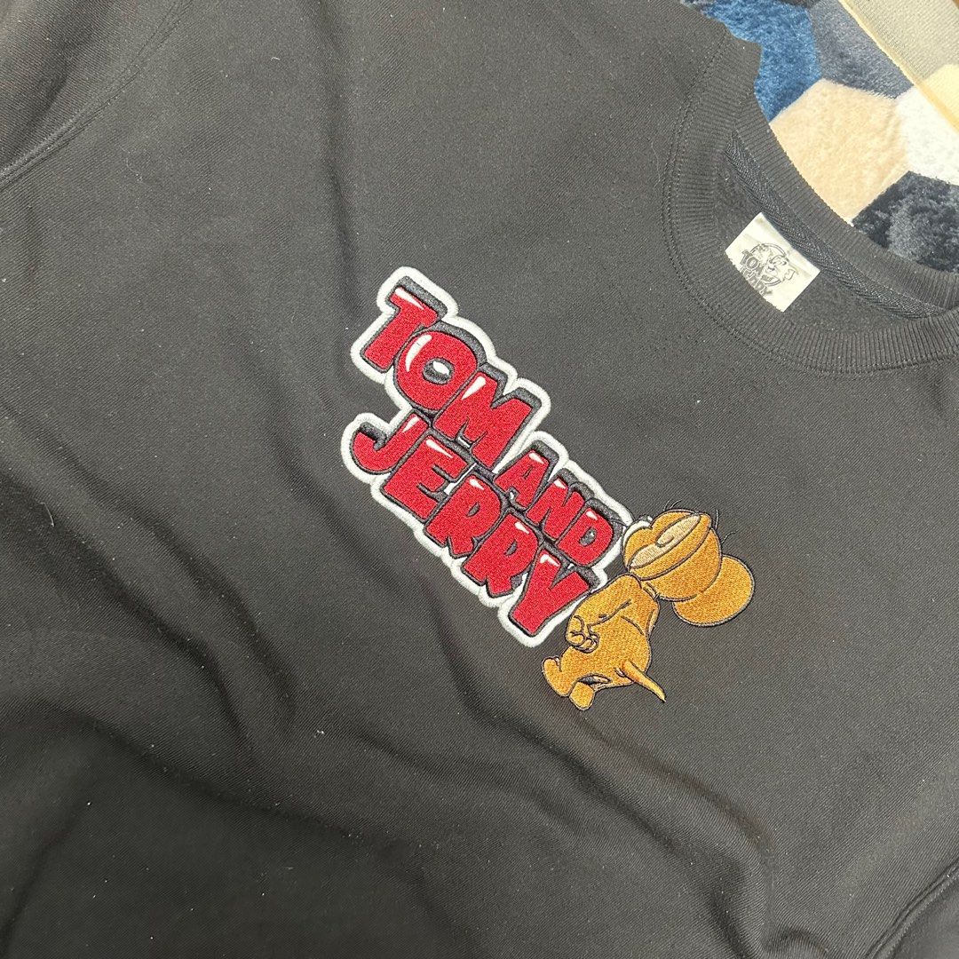 Official Tom and Jerry Sweatshirt, Men's Fashion, Tops & Sets, Hoodies ...