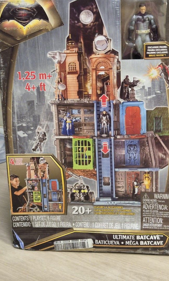 Batman V Superman~ Ultimate Batcave Playset with 1-Exclusive Bruce ...
