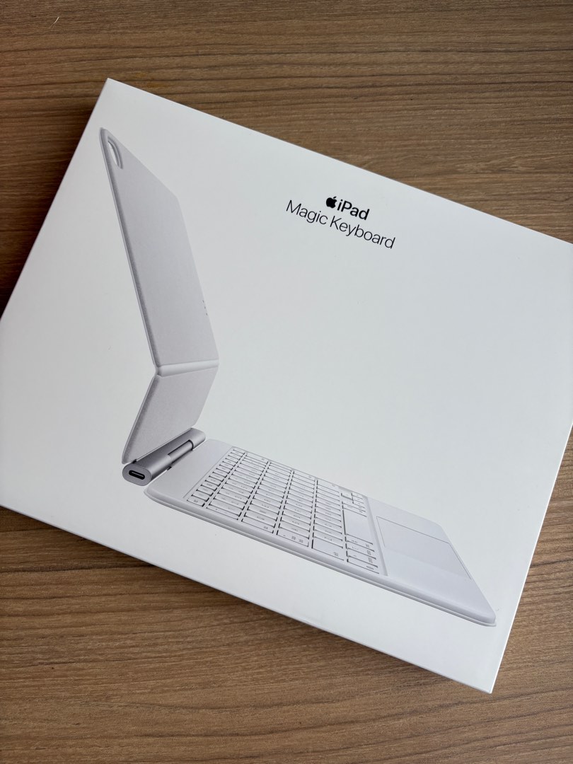 iPad Air 11-inch Magic Keyboard Apple, Mobile Phones & Gadgets, Other ...