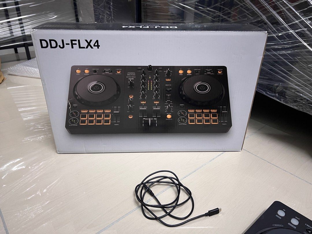Pioneer DJ DDJ-FLX4, Audio, Other Audio Equipment on Carousell