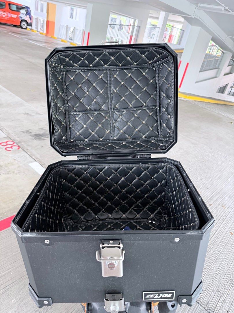 Xmax V2 short rack and 45L plastic Zedge box, Motorcycles, Motorcycle ...