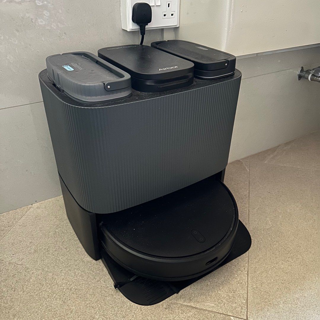 Airbot Robot Vacuum L108S Pro Ultra 8000Pa Smart Robotic Vacuum Automated Dock Station, TV ...