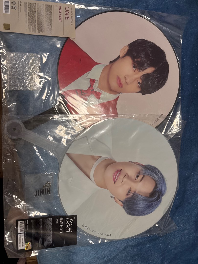 BTS picket, Hobbies & Toys, Memorabilia & Collectibles, K-Wave on Carousell