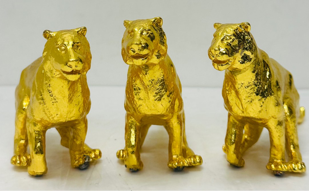 Risis GP Golden Tiger Figurines - Set of 3, Hobbies & Toys, Toys ...
