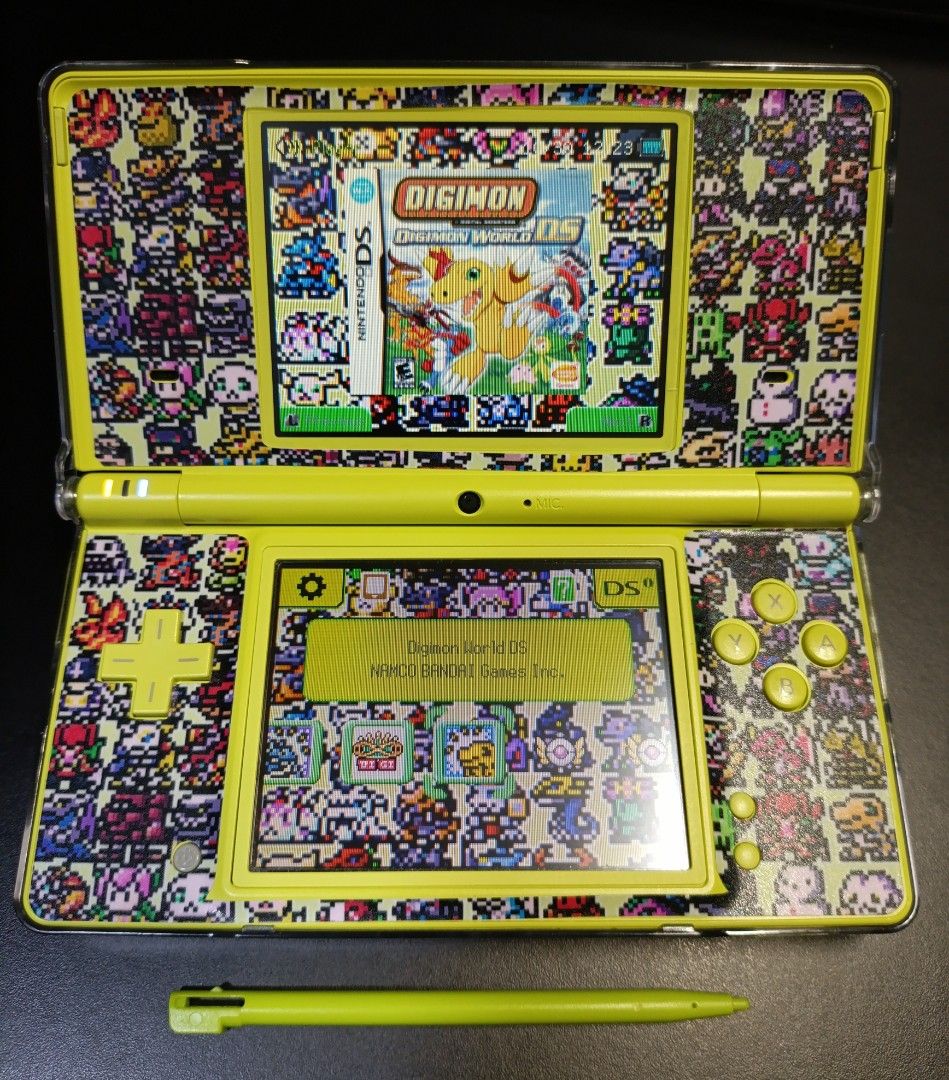 Nintendo DSI NDSI DS modded with 64gb of games (Custom vinyl skin ...