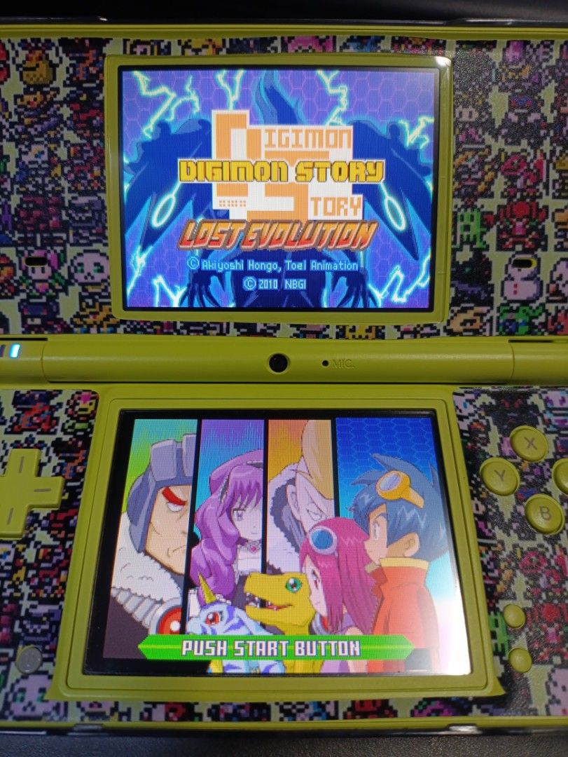 Nintendo DSI NDSI DS modded with 64gb of games (Custom vinyl skin ...