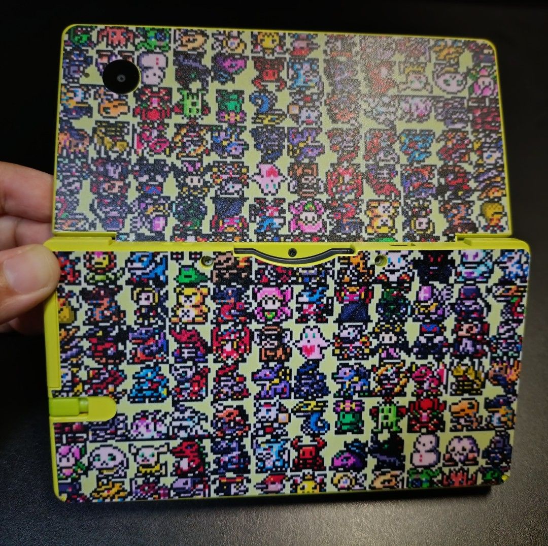 Nintendo DSI NDSI DS modded with 64gb of games (Custom vinyl skin ...