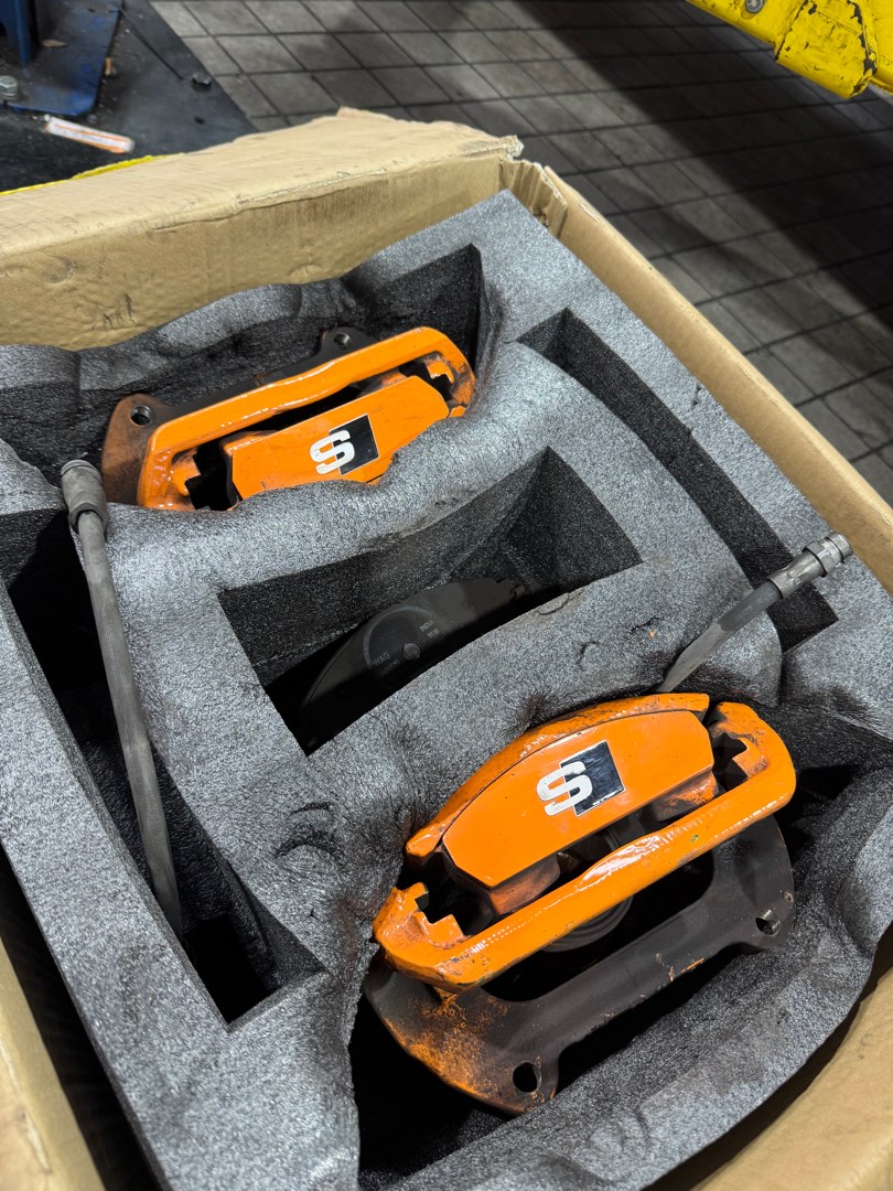 Orange Brake Calipers with 'S' Logo, Car Accessories, Accessories on ...