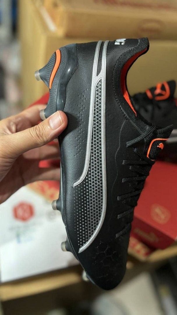 Puma King Ultimate FG/AG, Sports Equipment, Other Sports Equipment and ...