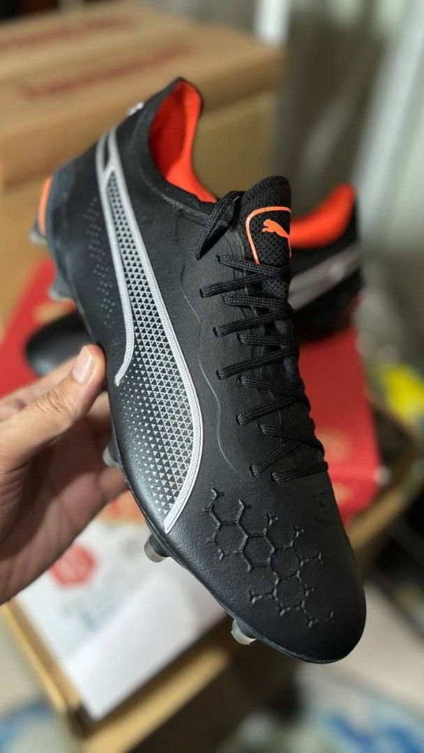 Puma King Ultimate FG/AG, Sports Equipment, Other Sports Equipment and ...