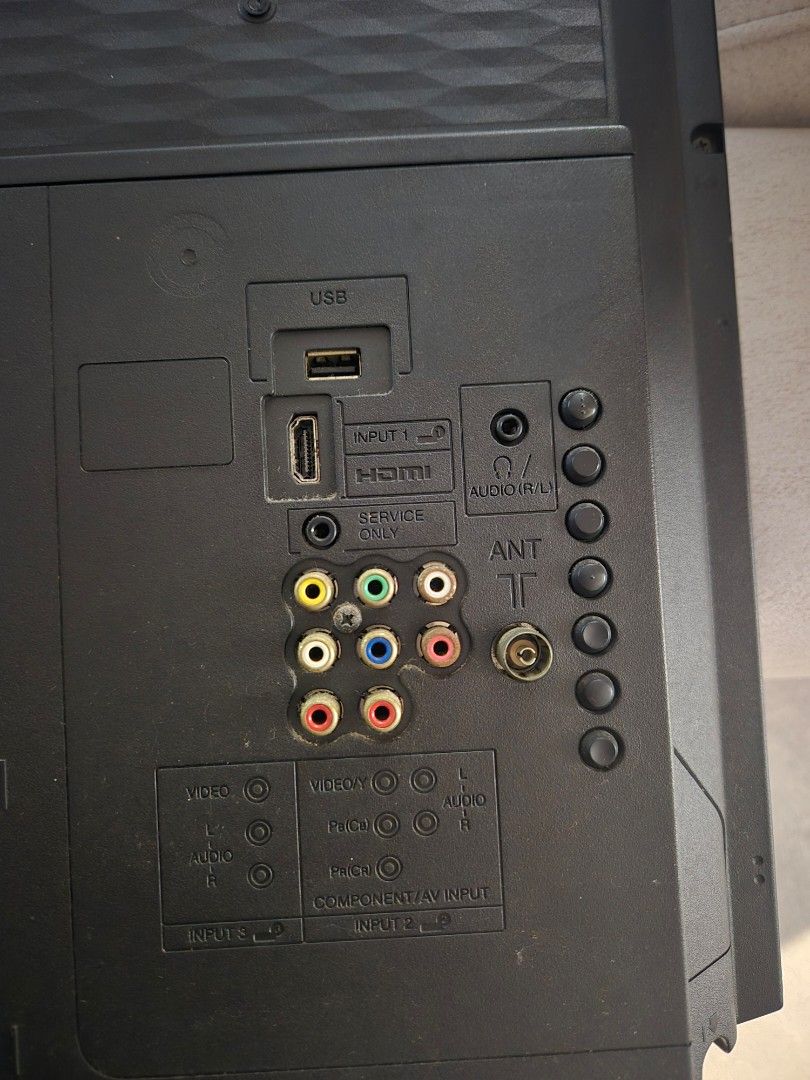 Sharp Aquos 32" LED Backlight TV - LC-32LE155M, TV & Home Appliances ...