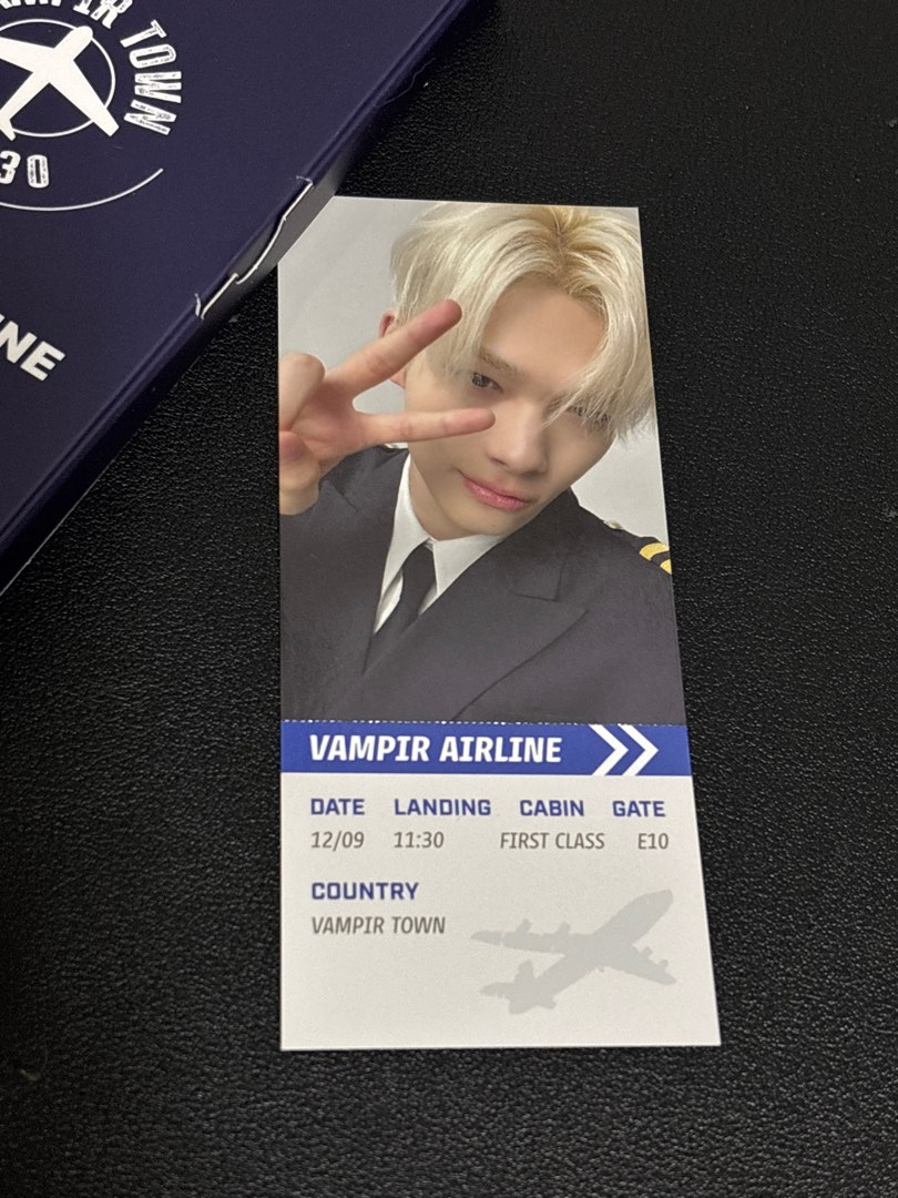 wtt enhypen world (pilot basic version), Hobbies & Toys, Memorabilia ...