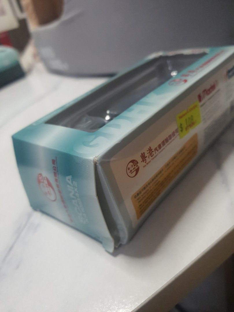 [清位] (SF到付全走$700) 1:120 巴士模型 1:110 tiny電鍍紅E6X, 興趣及遊戲, 玩具 & 遊戲類 - Carousell