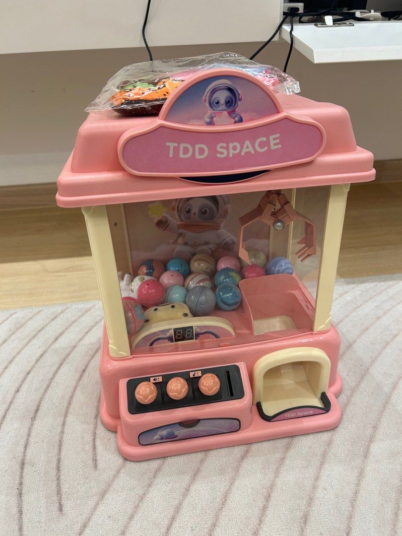 Claw Machine for kids, Hobbies & Toys, Toys & Games on Carousell