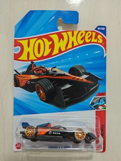 Hot Wheels Formula 1 2024 Oracle Red Bull Racing RB20, Hobbies & Toys ...