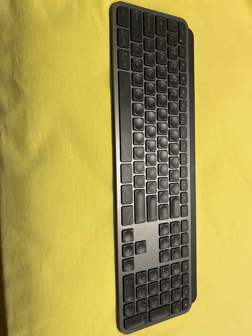 Logitech MX Keys Wireless Keyboard with Free Logitech M325 Mouse ...