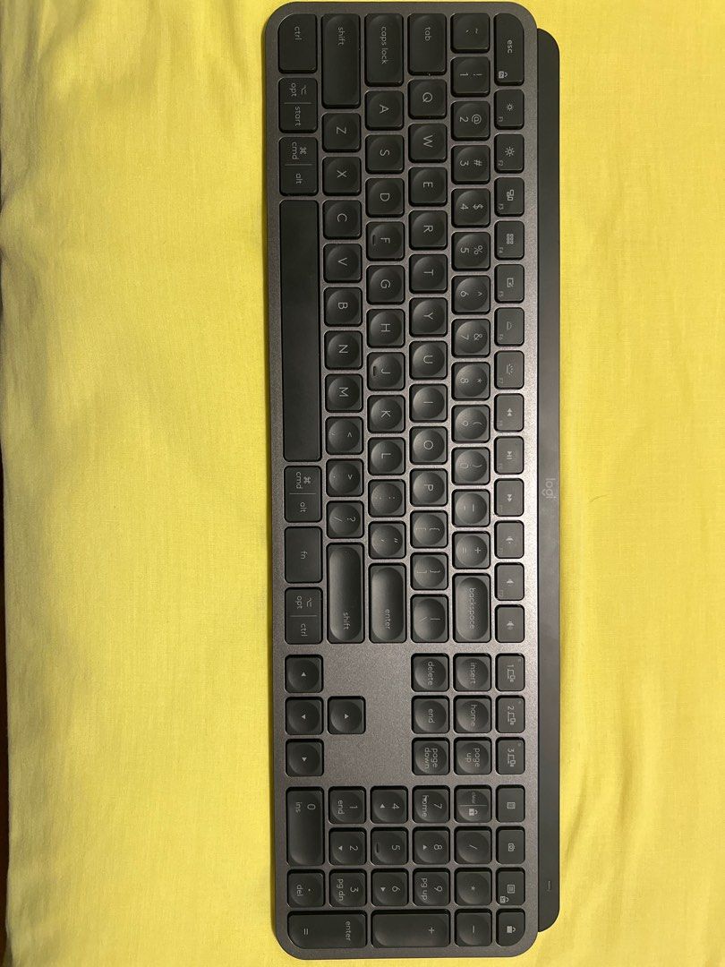 Logitech MX Keys Wireless Keyboard with Free Logitech M325 Mouse ...