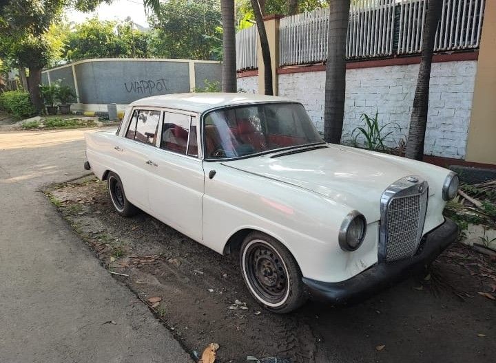 Mercedes benz 190 tahun 1964 (batman), Mobil & Motor, Mobil untuk ...