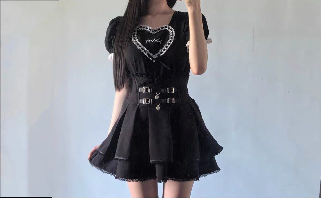 pium black heart top jirai kei ryousangata, Women's Fashion, Tops, Other Tops on Carousell