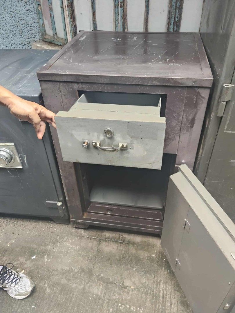 Safety Vault with dropbox, Furniture & Home Living, Security & Locks ...