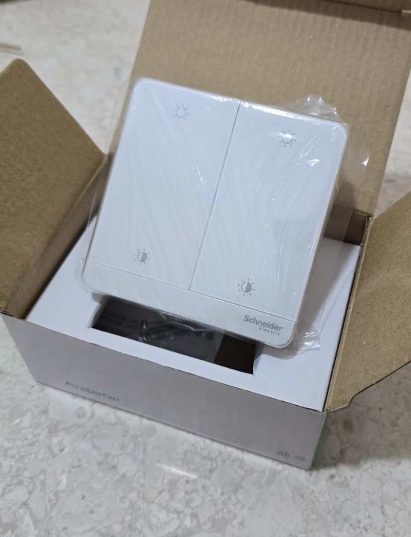 Schneider Electric Wiser AvatarOn 2G Dimmer Switch, Furniture & Home Living, Lighting & Fans ...